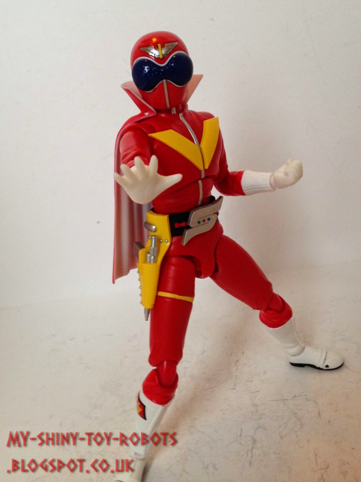 My Shiny Toy Robots: Toybox REVIEW: S.H. Figuarts Akaranger