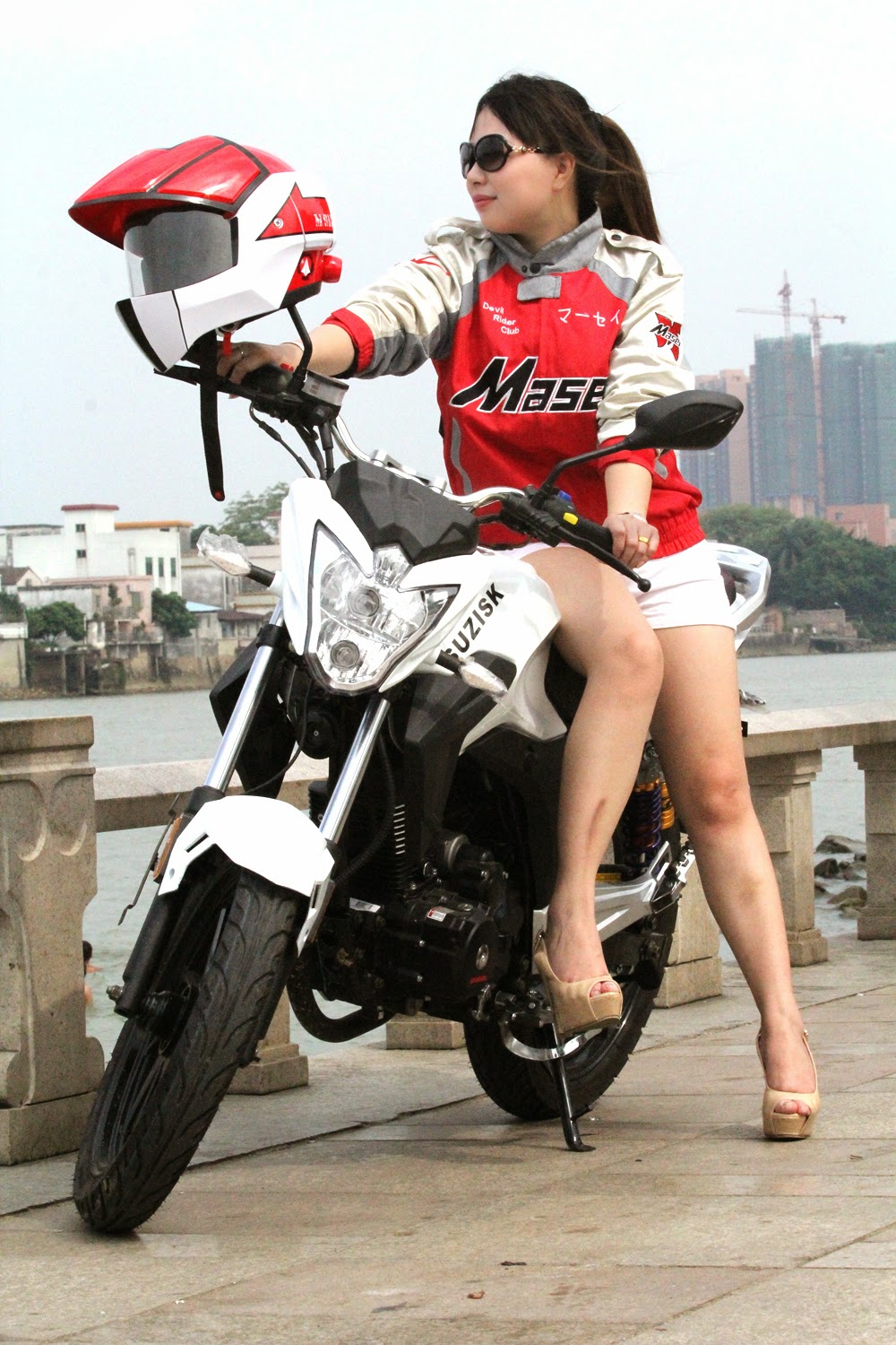 Luusama Motorcycle And Helmet Blog News: Macross & Robotech Masei 911 ...