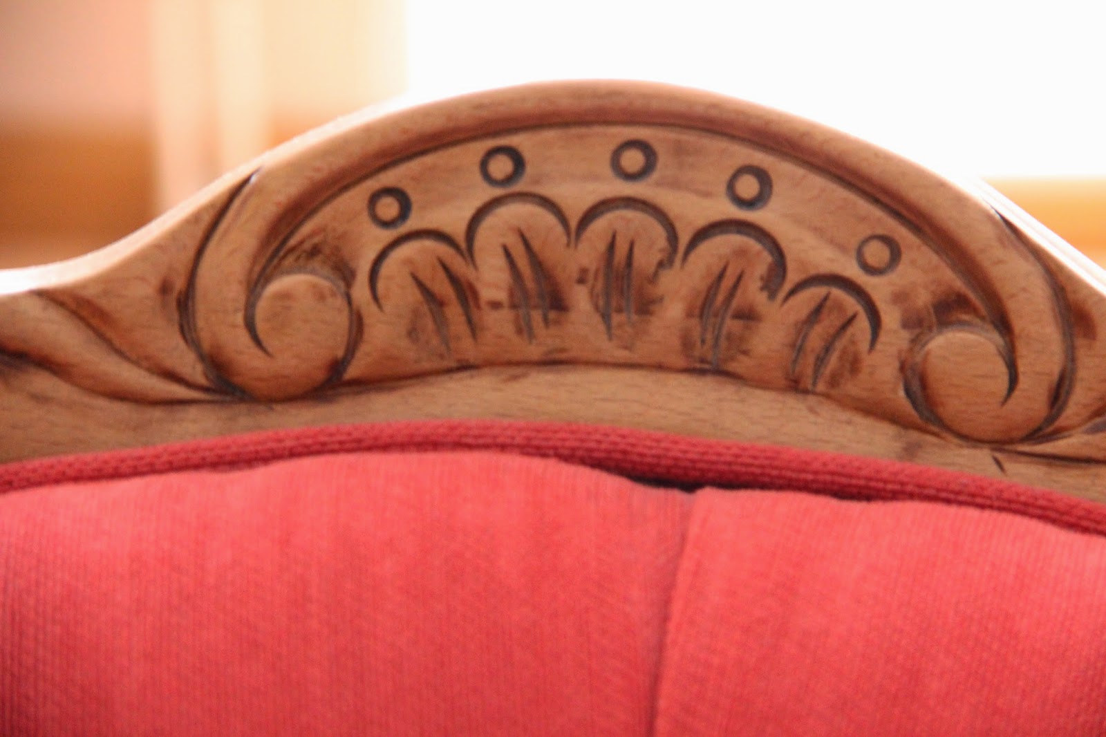 Cogiendo Hebra: Sillón capitoné restaurado