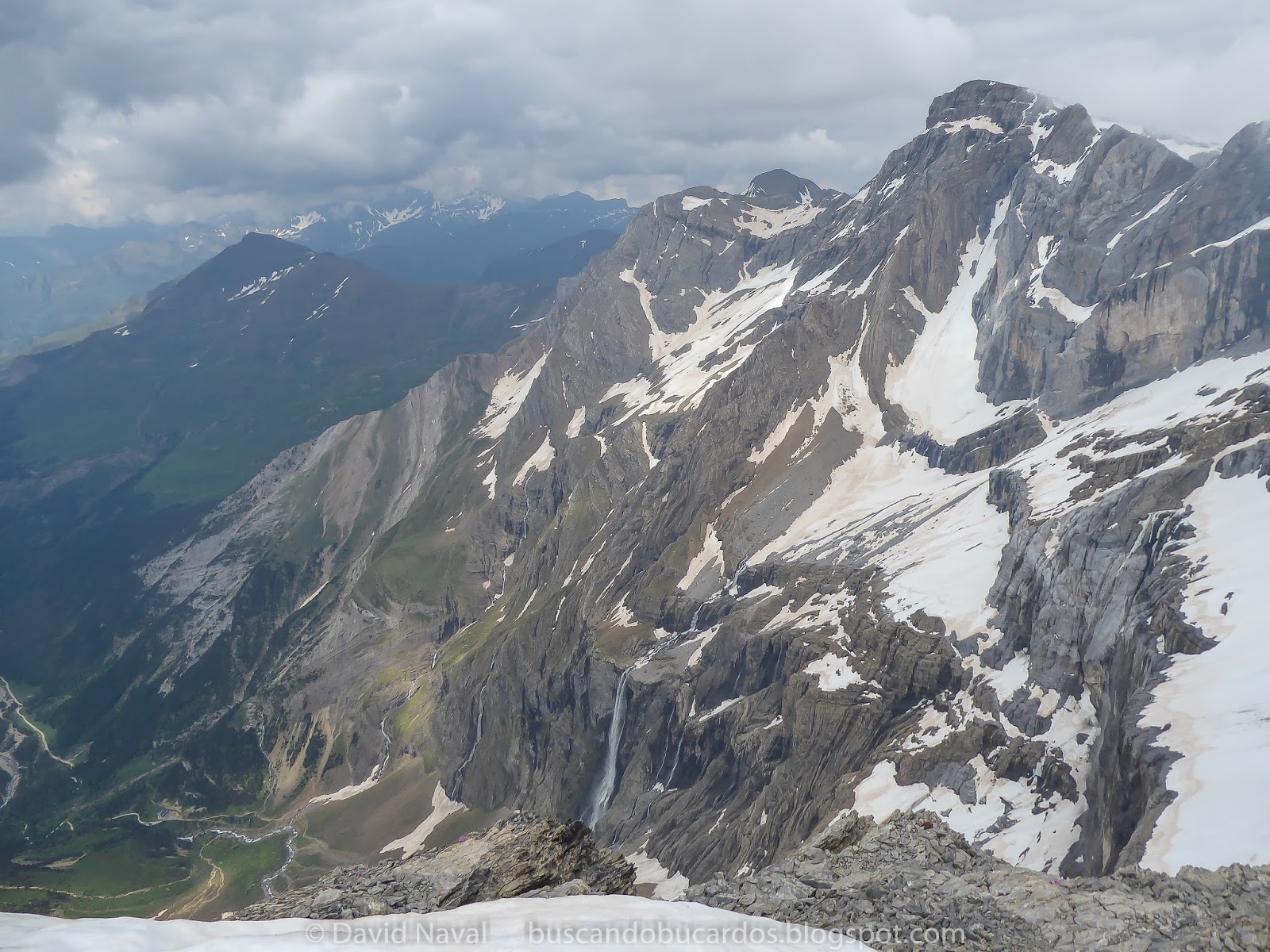Una noche en el Marboré. Pico Marboré (3.248 m.), Torré de Marboré (3. ...