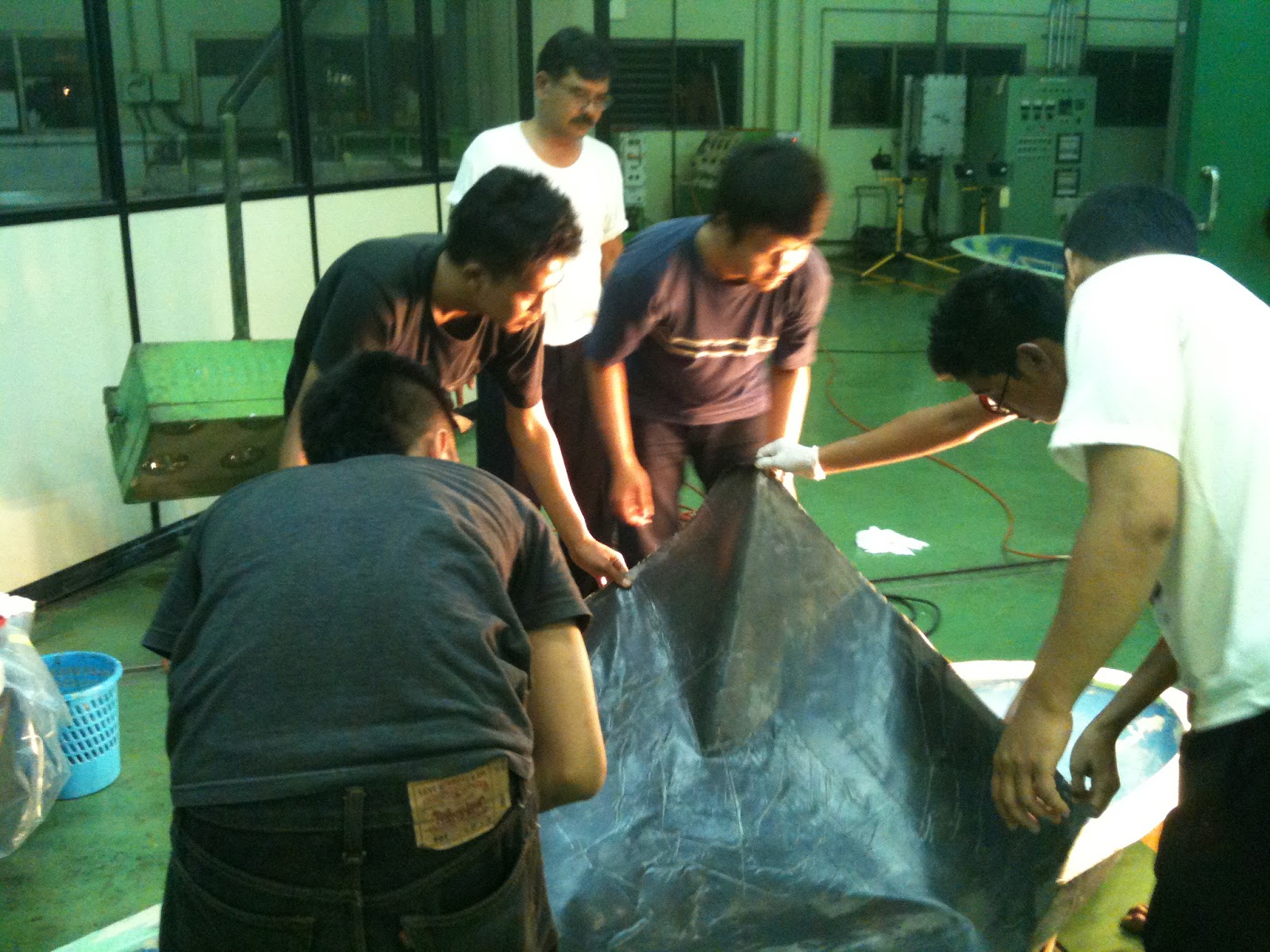 ITS TEAM - SAPU ANGIN SHELL ECO MARATHON 2012: Momen - Momen Proses ...