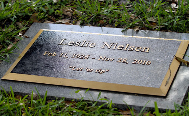 Epic epitaph : r/funny