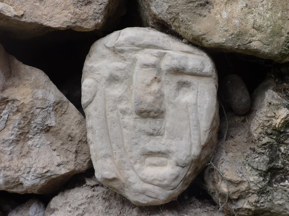 El Quinto Jinete: EL USHNU DE HUANCHAY