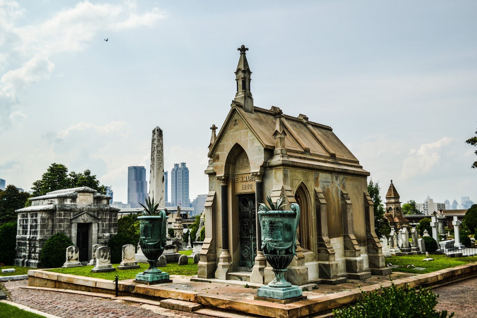 The Happy Cemetery - Historic Oakland Cemetery Tunes From The Tombs ...