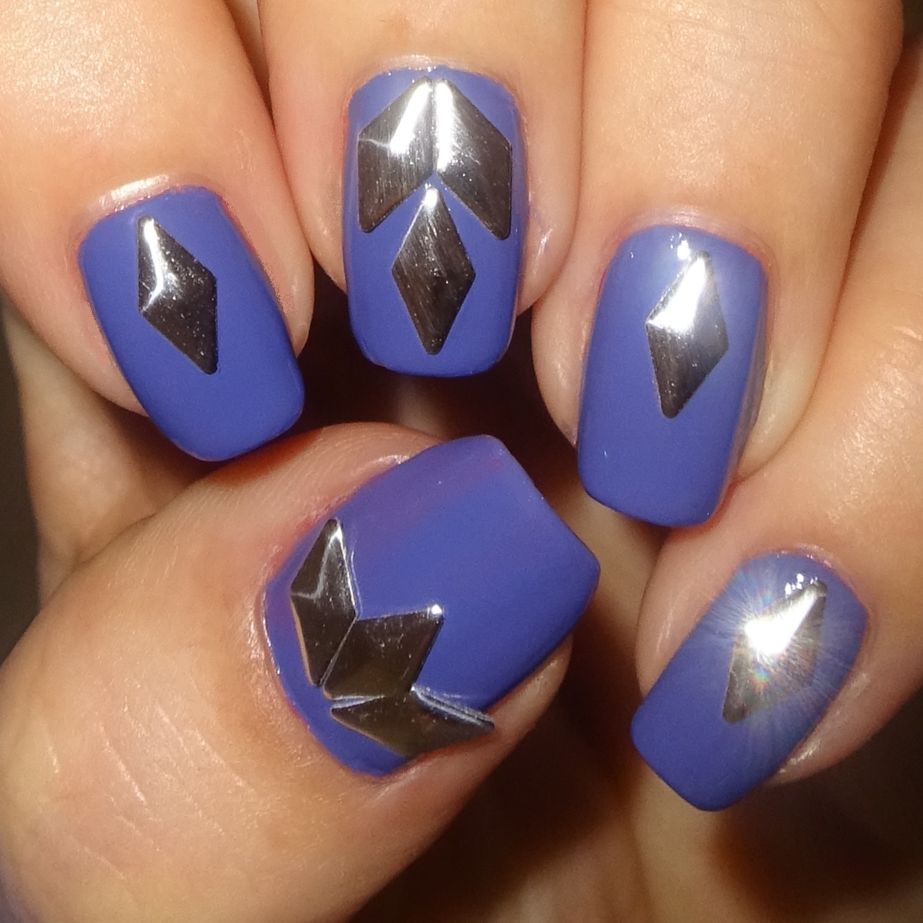 Wendy's Delights: Silver Diamond Nail Studs from Sparkly Nails