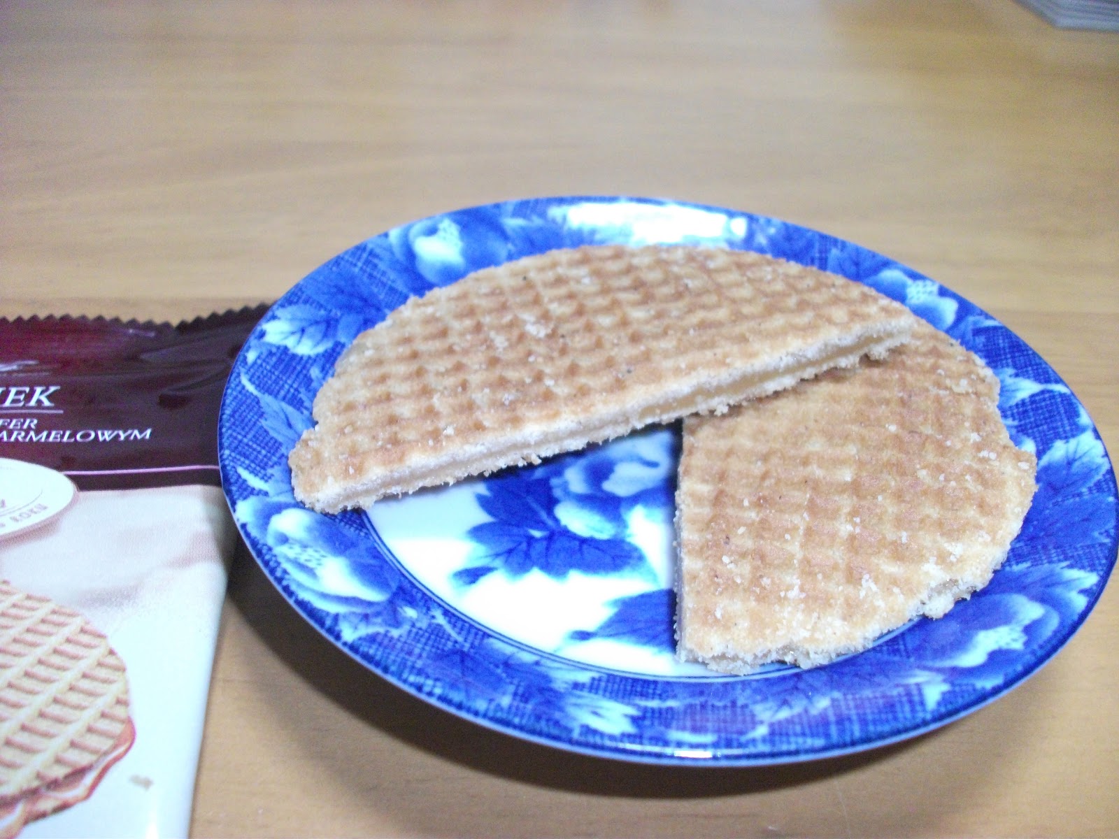 Life In Japan with Jason: Tofinek Carmel wafers by Tago