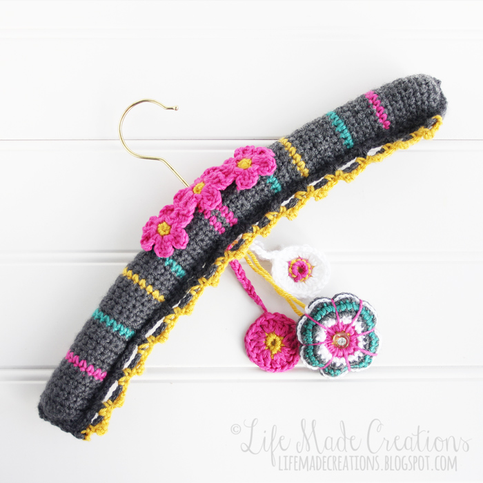 Life Made Creations: on my hook : hanger and sachet