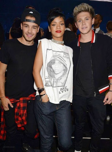 Rihanna wears one of her own creations for River Island at the 2013 MTV ...