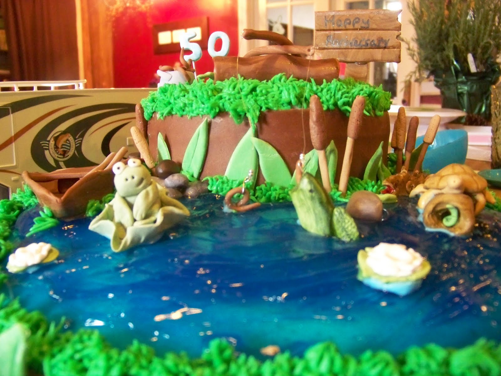 Sweet Zoe Cakes: Fifth Wheel Camper Cake