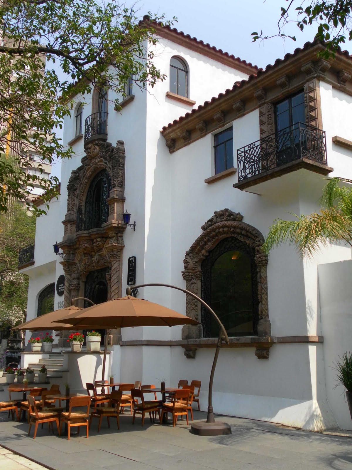 Polanco: Emilio Castelar N° 135.