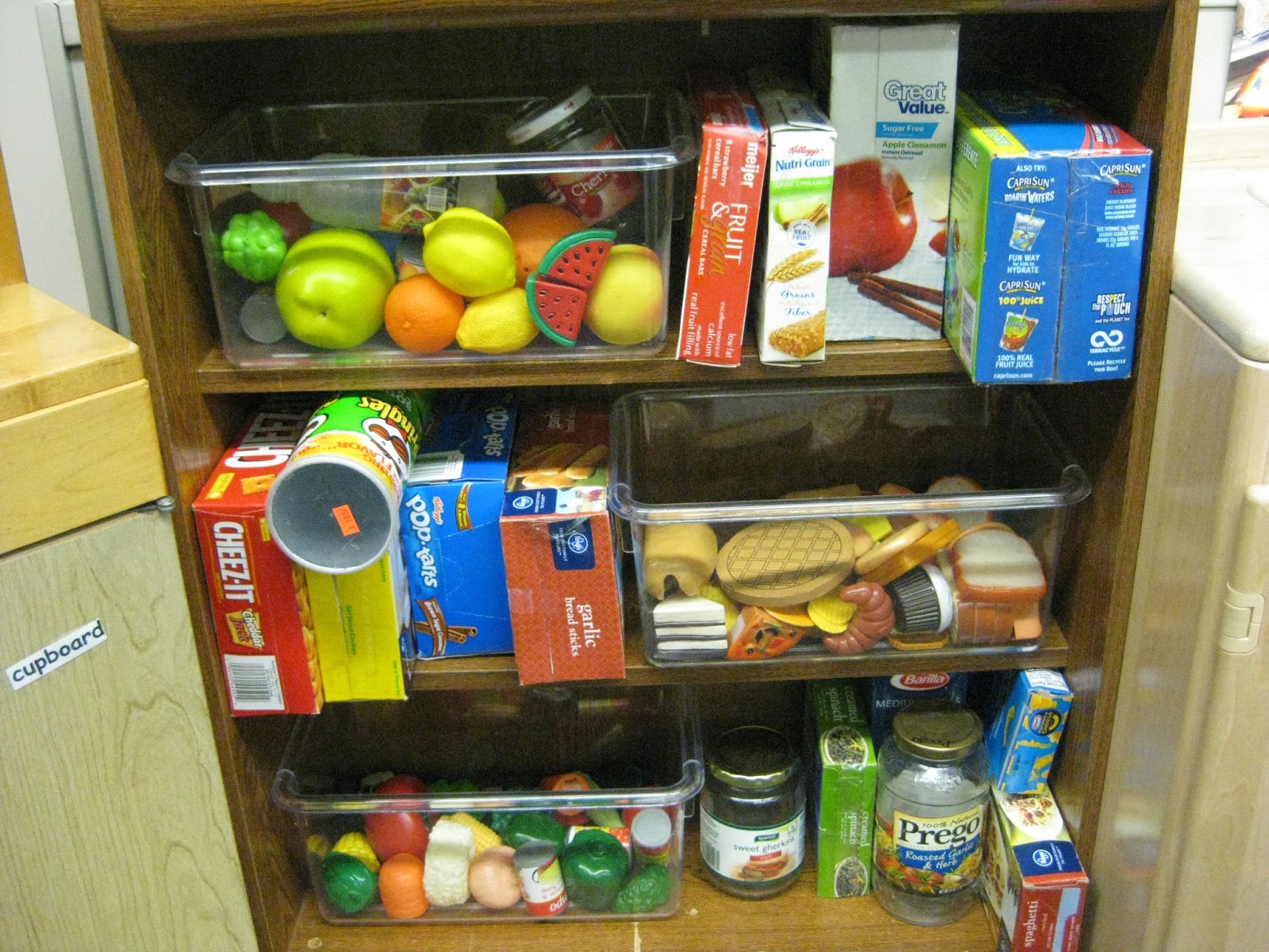 Van Y Preschool Preview: Woodland Animals, Letter E, and a Grocery Store!