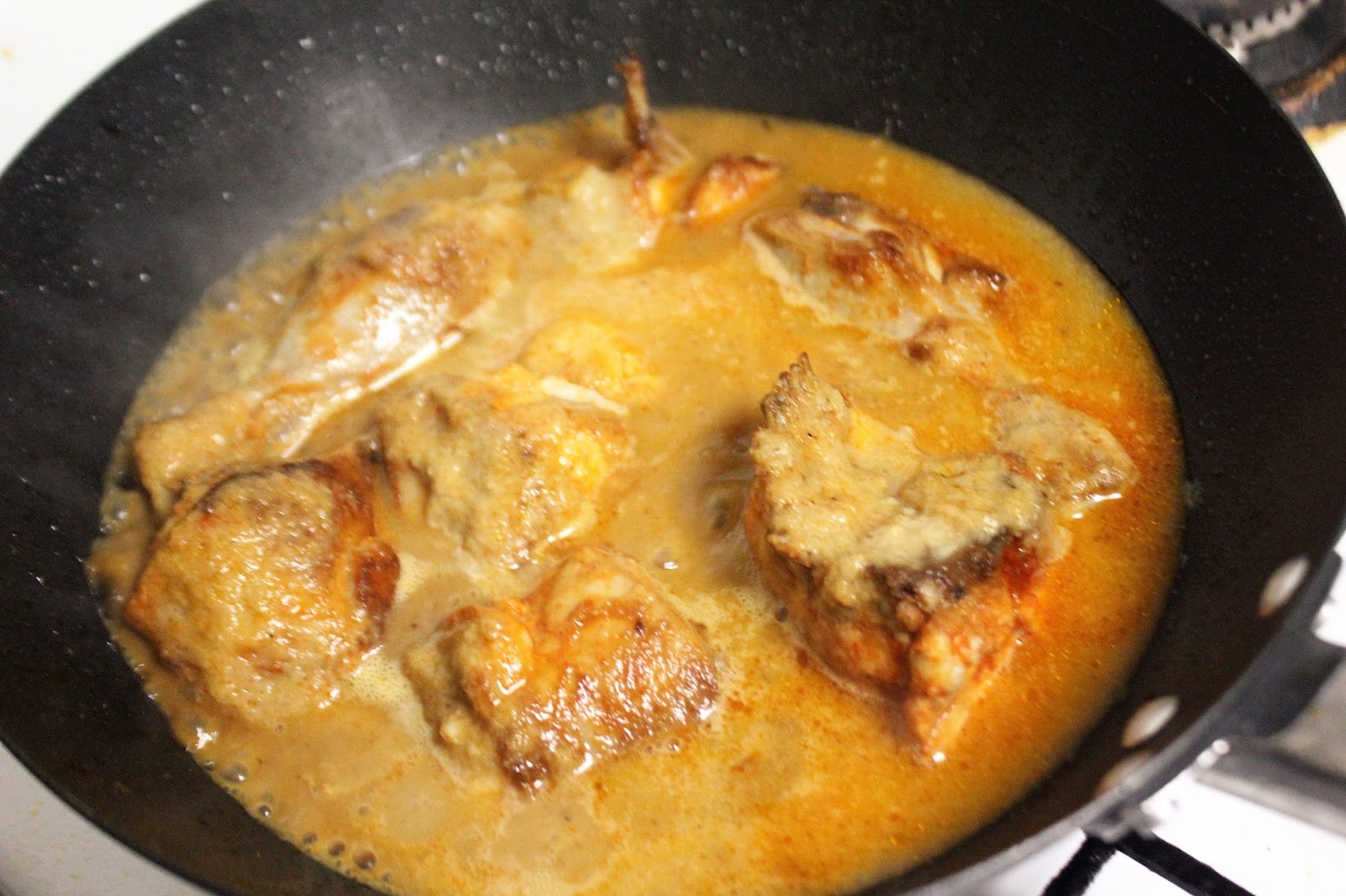 Bethica's Kitchen Flavours: Chicken Kosha (Bengali Style Chicken Curry)