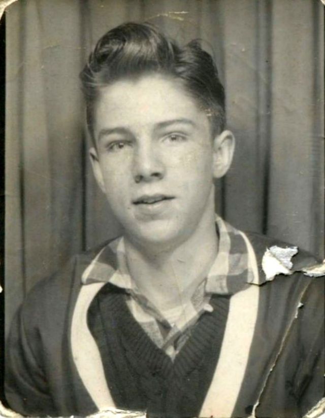 36 Cool Portraits From Photo Booths That Defined Men's Hairstyles in ...