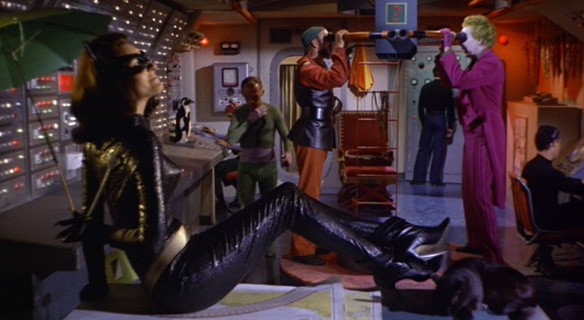 Daniel Gubba - Set and Props.: Design for Film - Batman: The Riddler's Lair