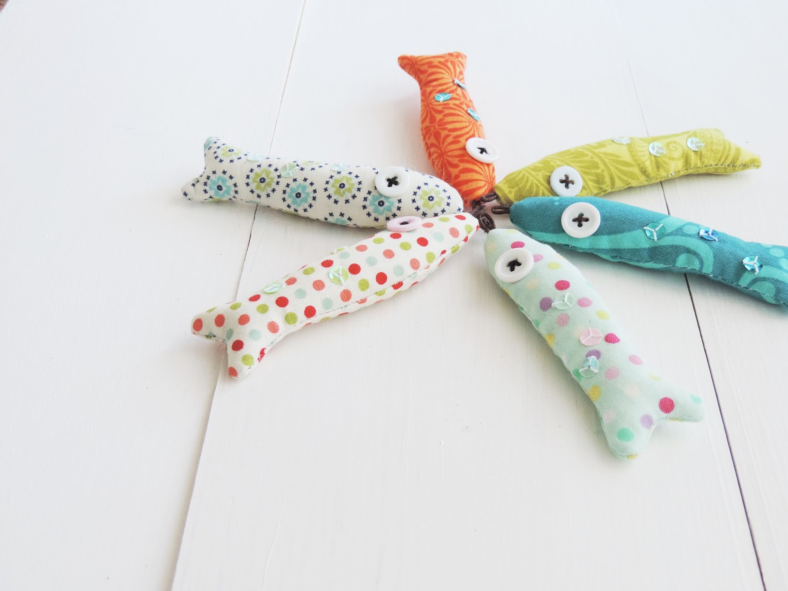 El perro de Molly: DIY: peces de tela.