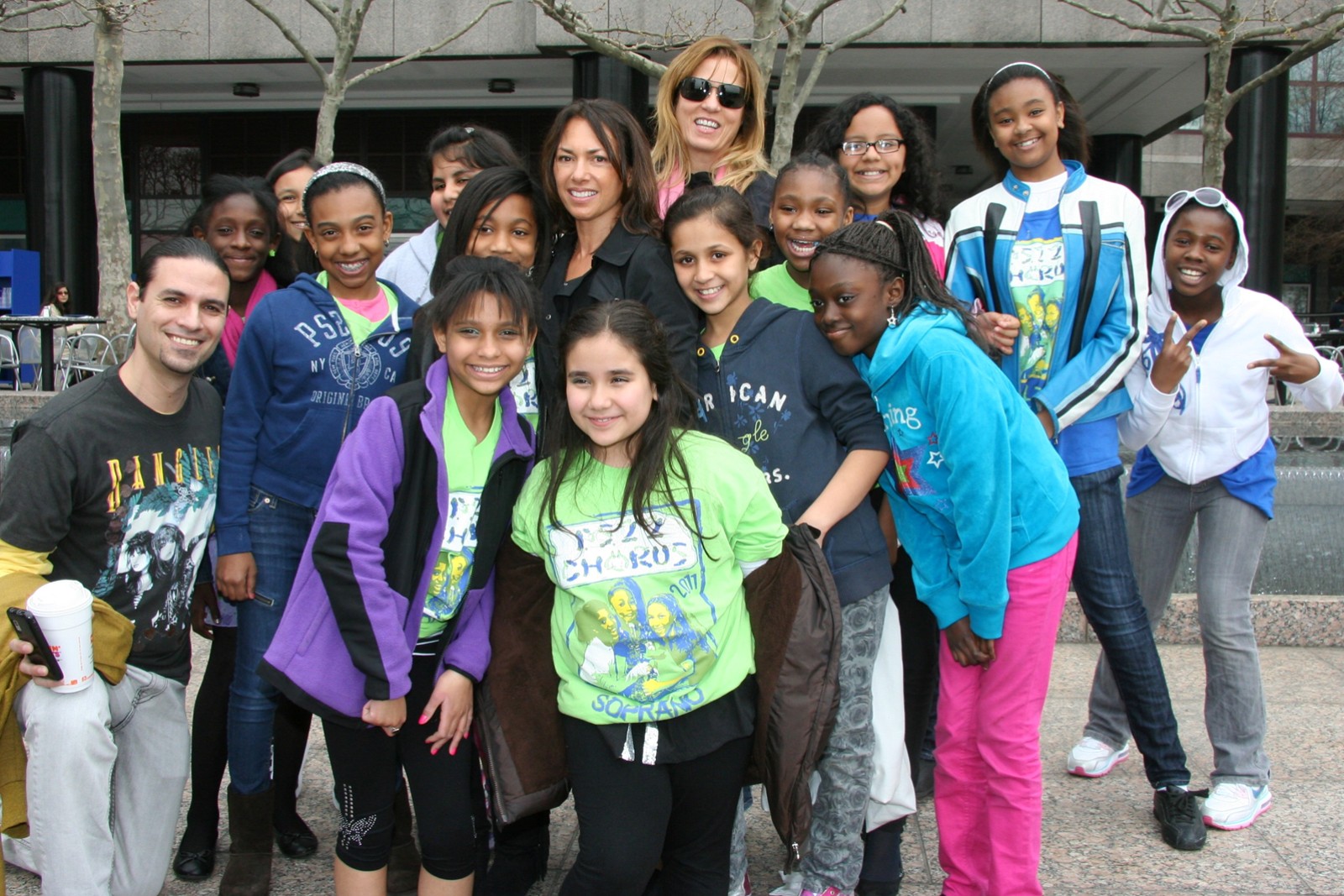 PS22 Chorus: The Bangles perform with PS22 Chorus at Tribeca Film Festival!