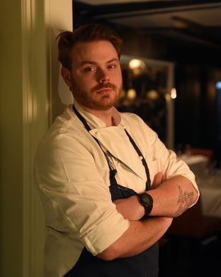 Lapok közé rejtőzve: Michael Gibney: Sous Chef