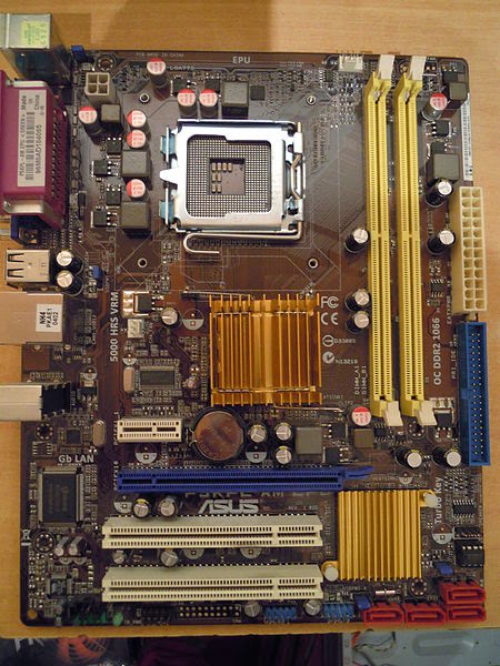 placa madre o (motherboard o mainboard)