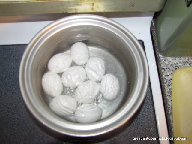 Great Lent Gourmet: Day 54: The Red Eggs, Τα Κόκκινα Αυγά