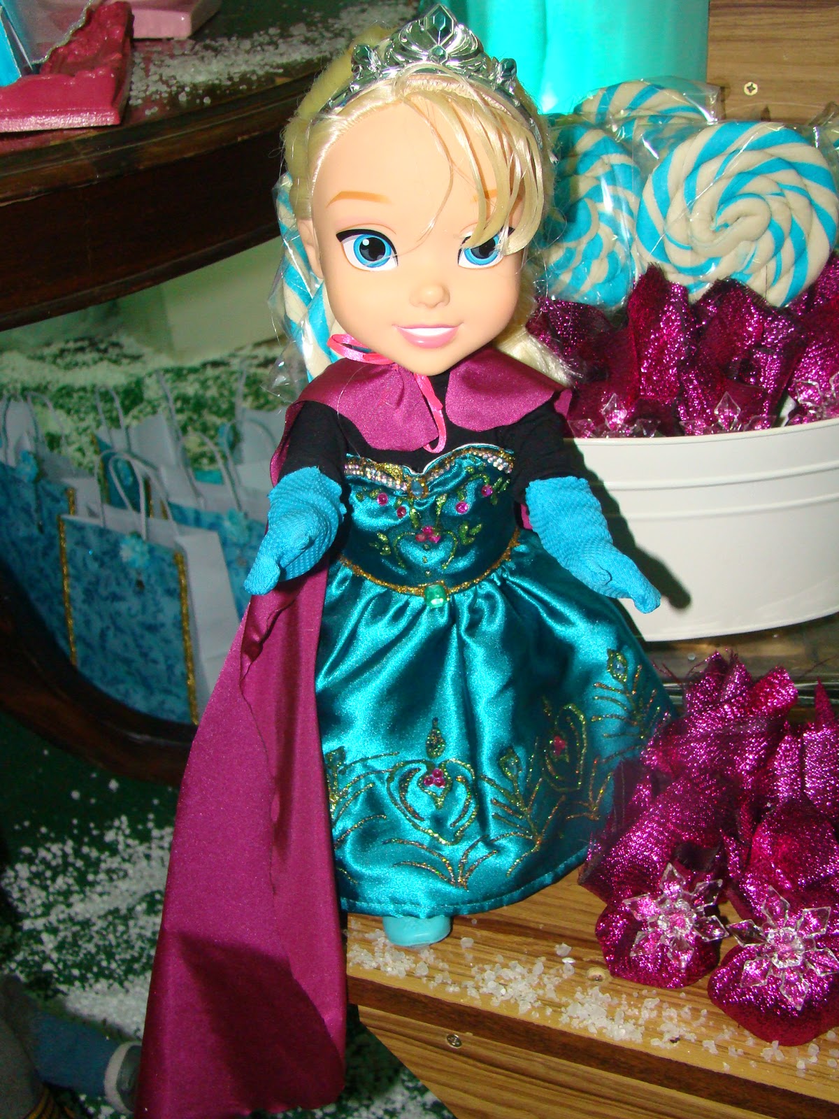 Leka Personalizados: FROZEN PARA A CLARA- 5 ANOS