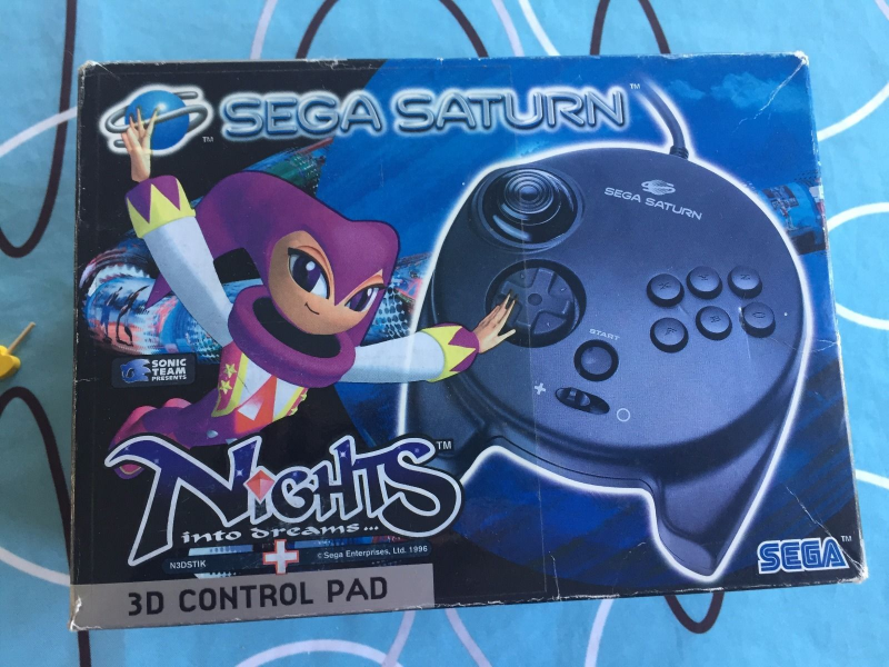 Retro Treasures: NiGHTS: Into Dreams & 3D Control Pad (Saturn)