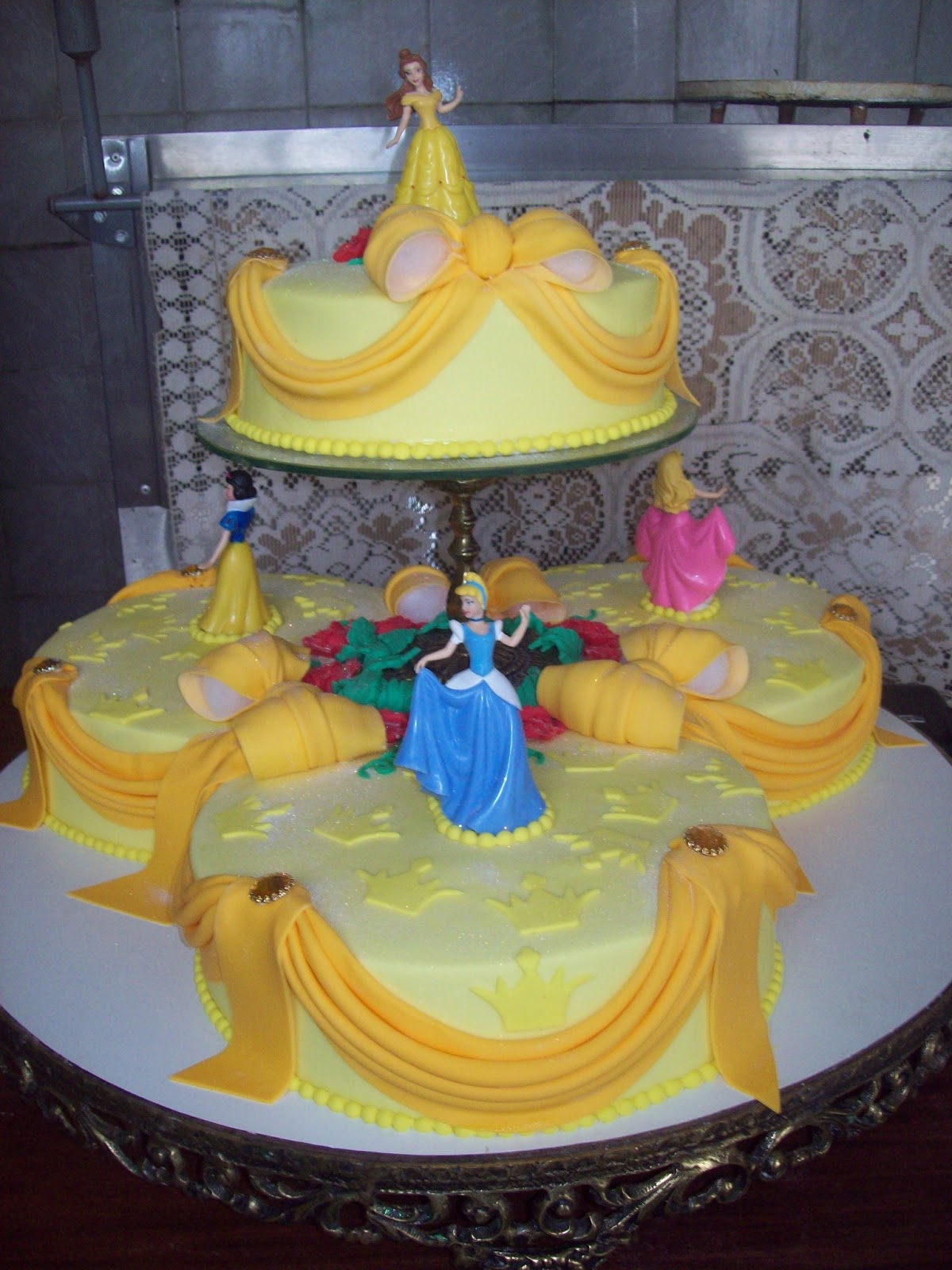 Bolos Artisticos: Bolo Tema As Princesas Disney