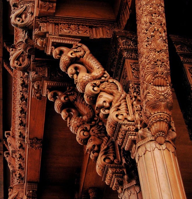 15+ Lovely and Creative Wood Carving Designs and Wood Sculptures