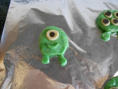 Almost Unschoolers: Alien Cookies