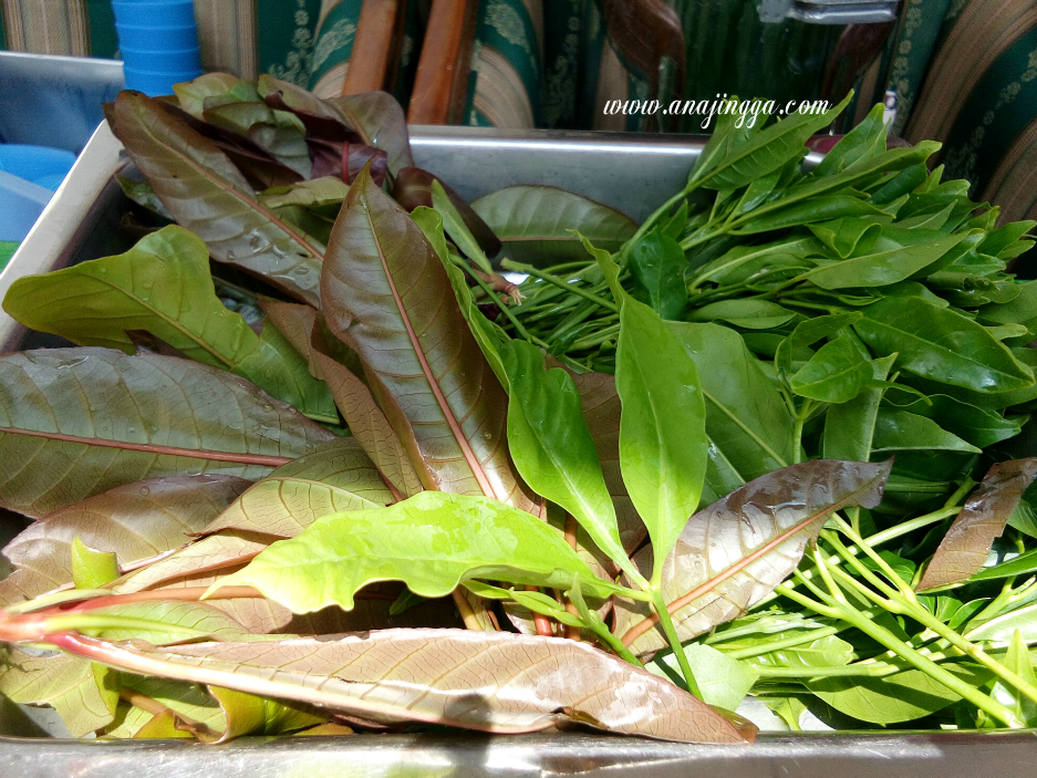 Menu Kampung Sambal Nyor Bersama Ulam