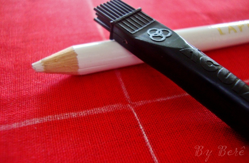 Eu disse? Berenice !: Lápis para riscar tecido...