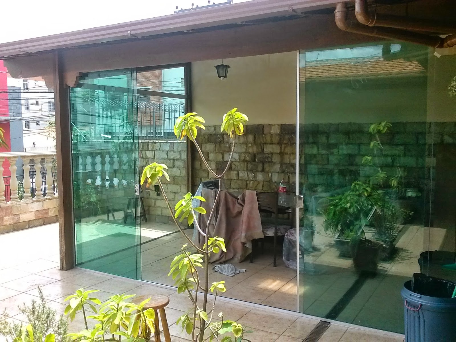 VIDRACARIA METROPOLITANO: Portas Blindex