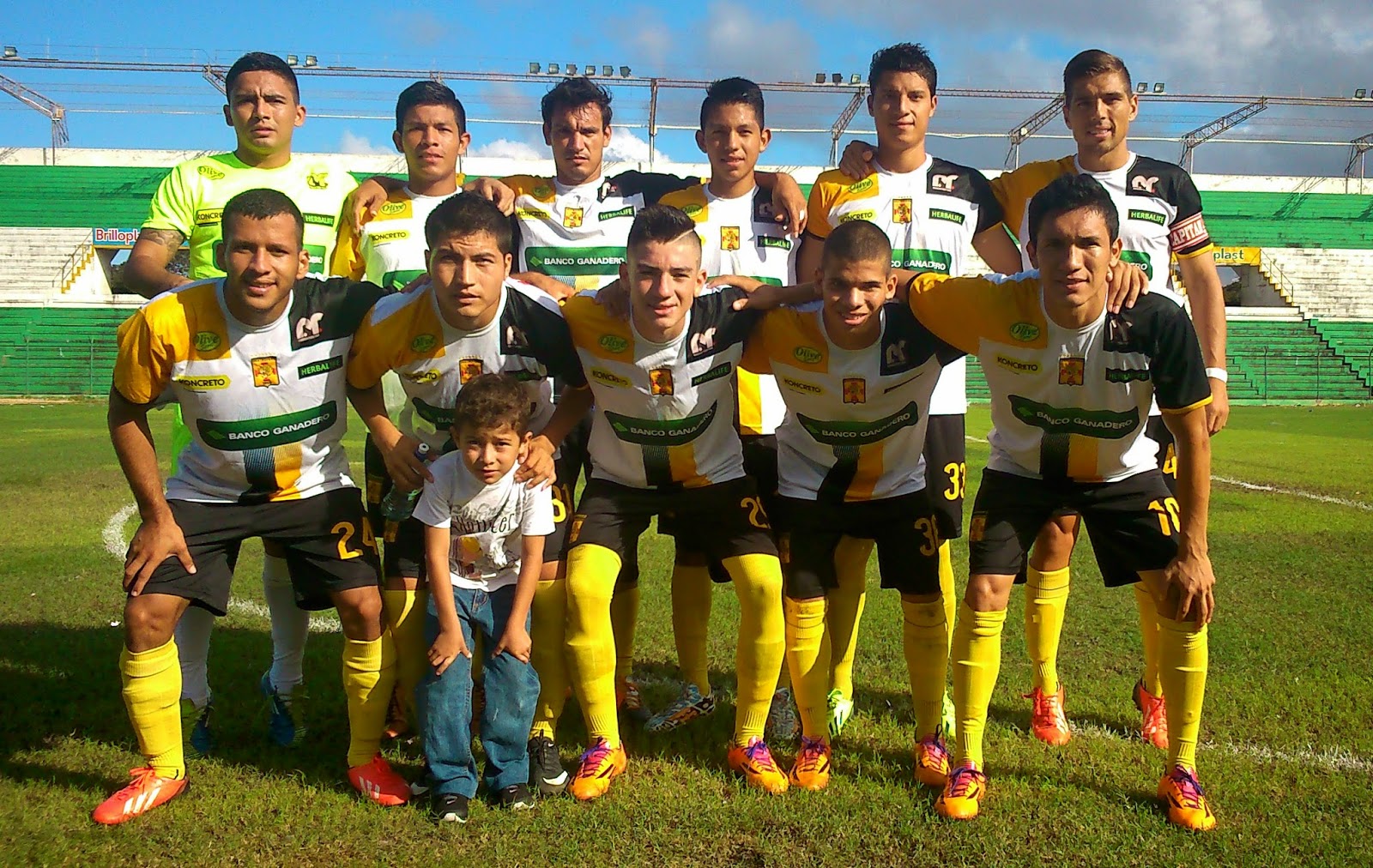 ASOCIACION NACIONAL DE FUTBOL DE BOLIVIA: DESTROYER'S LE GANO 3 - 0 A ...