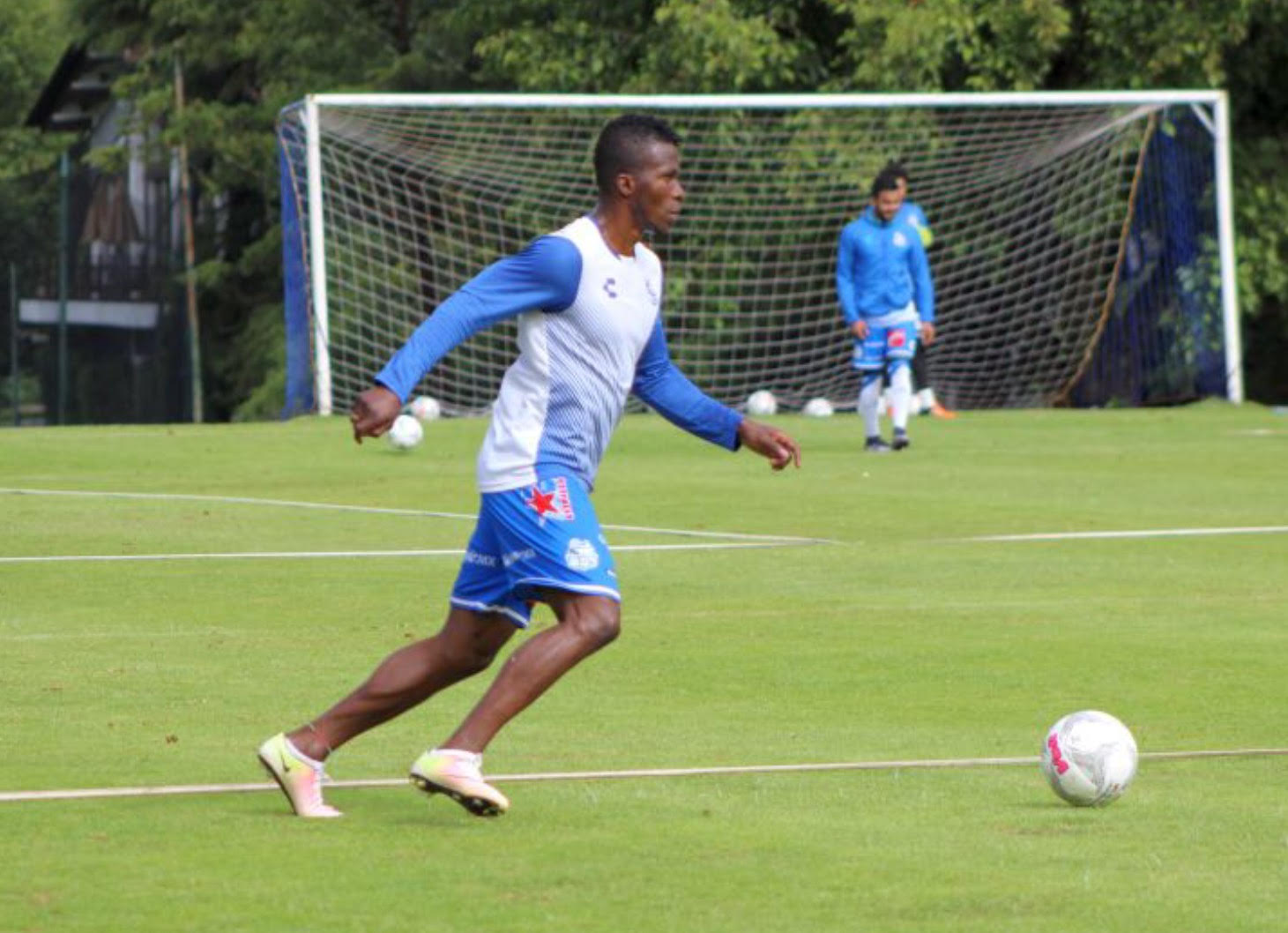 DeporPuebla: FRANCO ARIZALA, COMPROMETIDO CON EL PUEBLA.