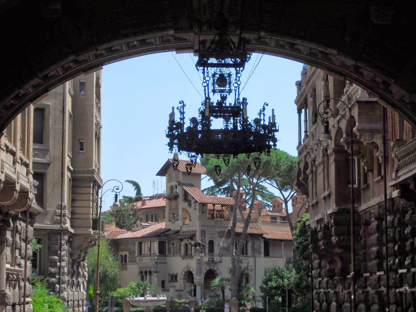 Cicero in Rome : Coppedè: un Sogno in Stile Liberty Visita guidata ...