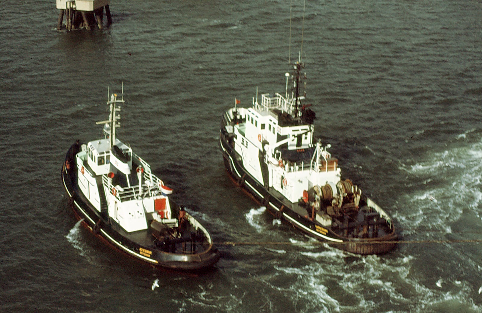 'ZIEN EN WETEN': LEPTON S.S. SHELL TANKERS B.V. (DEEL 2/2) 'ZIEN EN WETEN': LEPTON S.S. SHELL TANKERS B.V. (DEEL 2/2)
