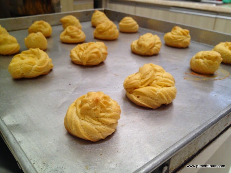 Choux à la crème a.k.a kue Soes | Pimentious