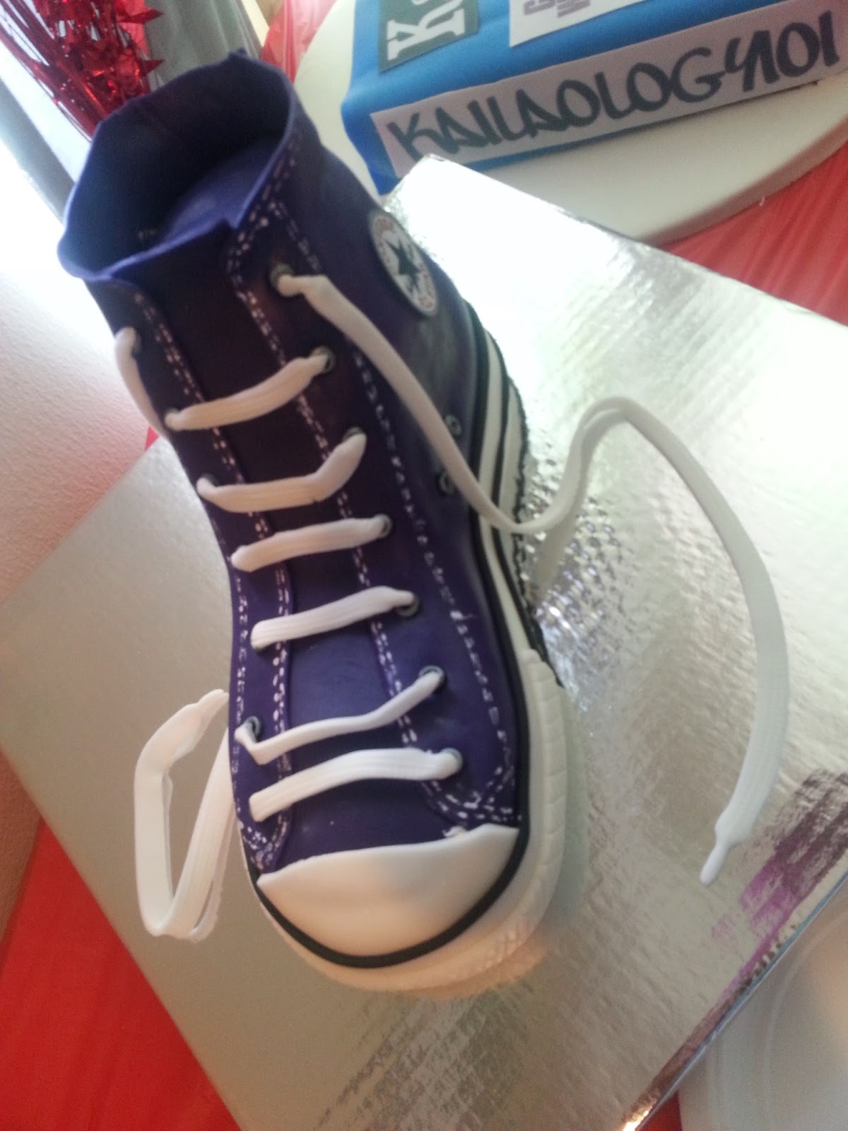 Cake Pop Central: How I Made My First Converse Sneaker Cake