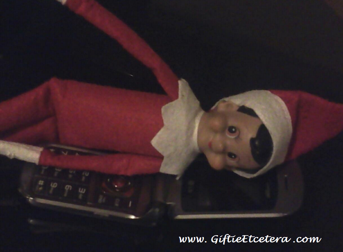 21 Epic Elf on the Shelf Ideas for Lazy Parents | Giftie Etcetera: 21 ...