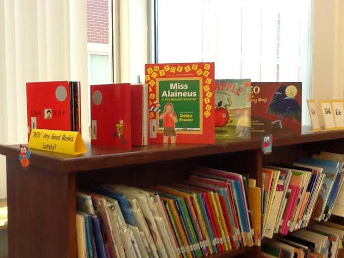 Outrageously Wild (or Wonderful) Librarian: Simple Book Displays "Sell ...