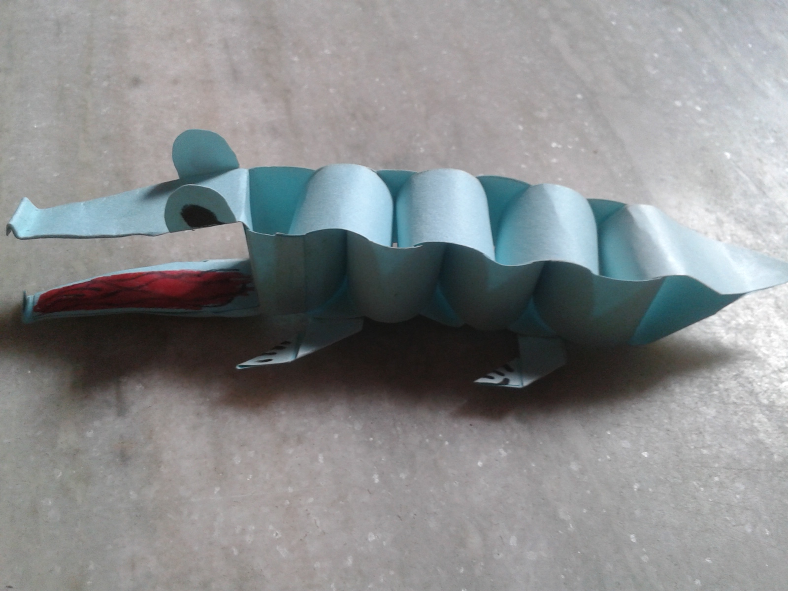 Paper Craft Ideas: Crocodile with paper cutting art