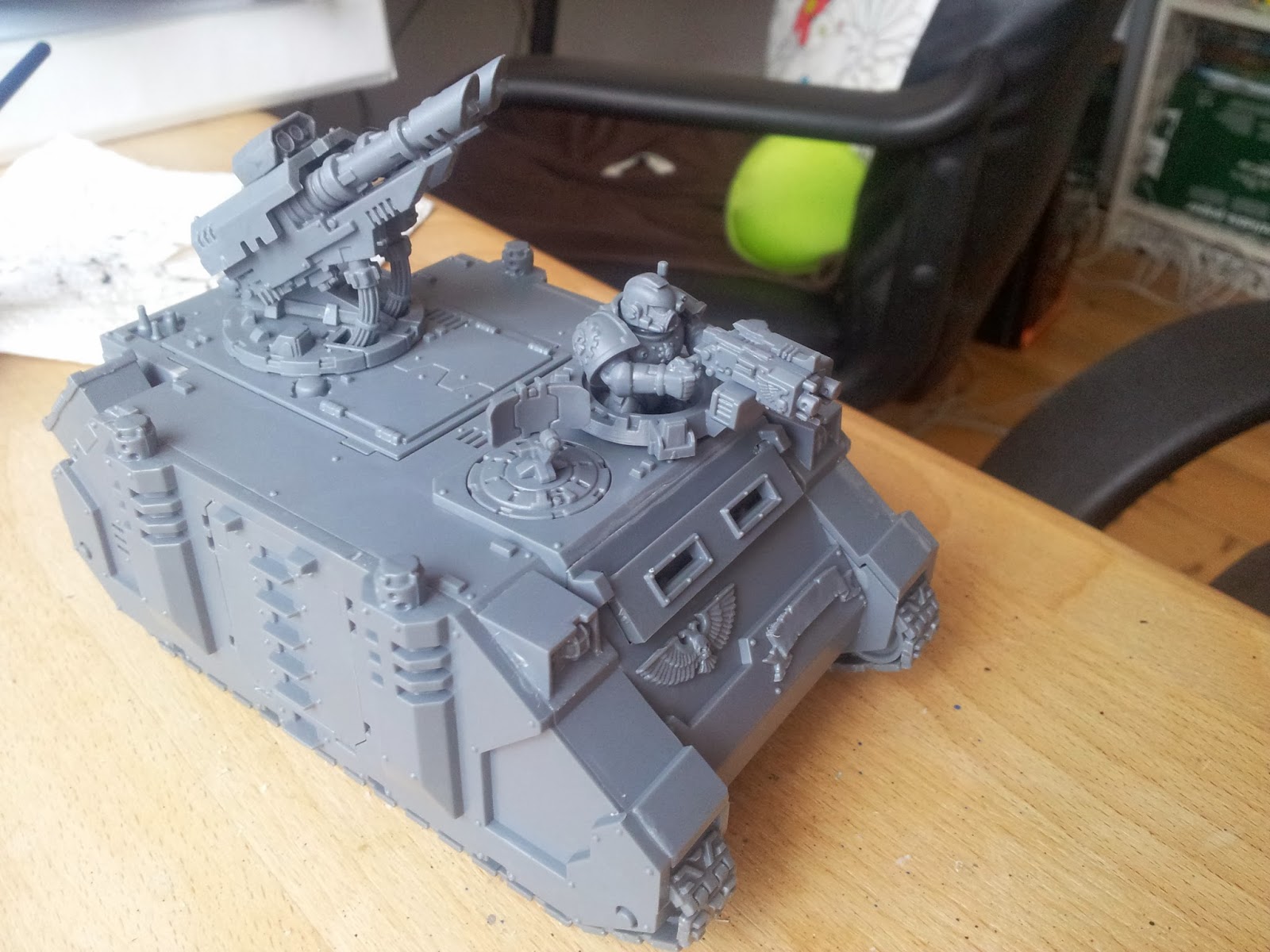 Kunstmann's Workshop: Space Marine Rhino / Razorback