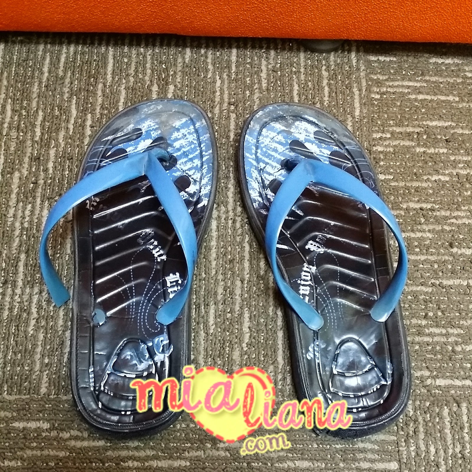 Selipar Putus - Mia Liana