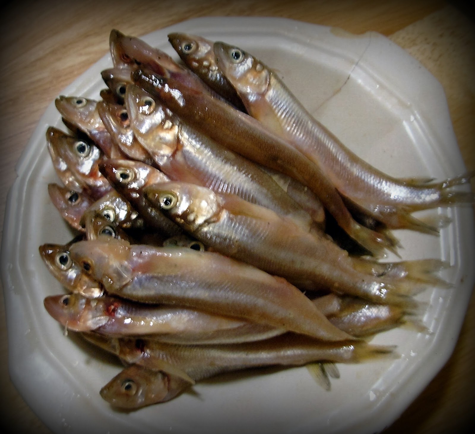 Chooda/Netholi varuthathu (Smelt fish fry) ~ sweet and spicy corner
