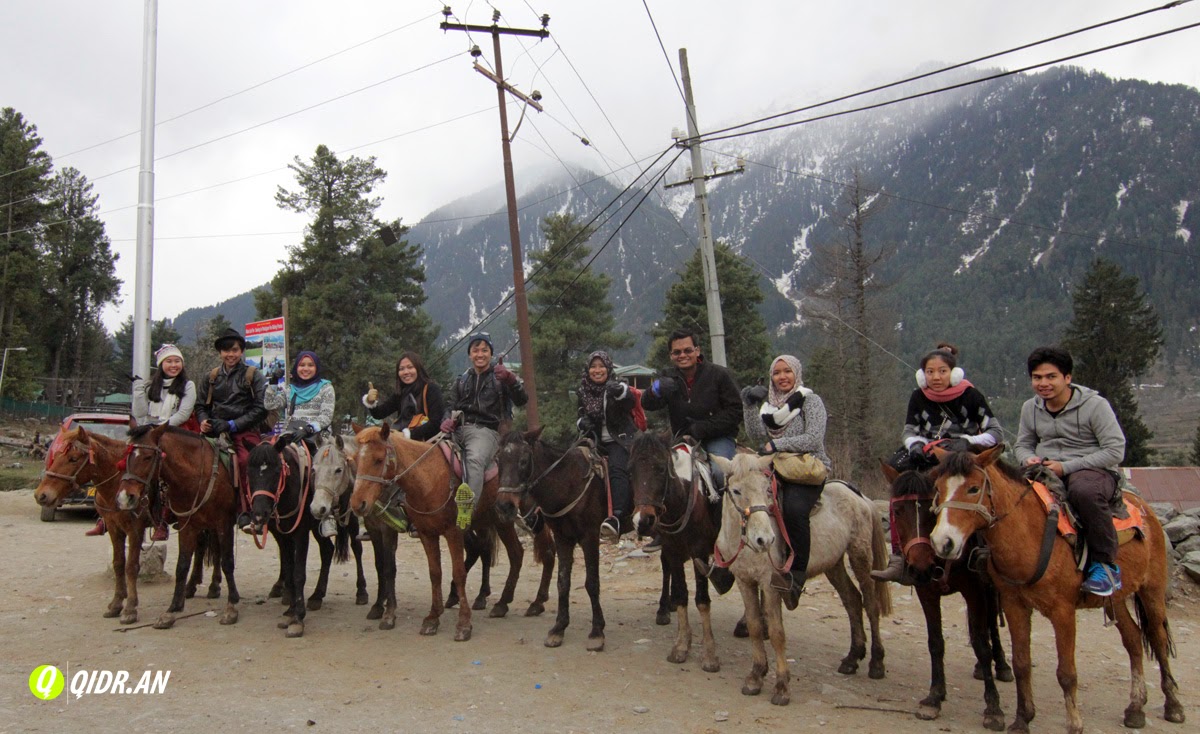 qidr.an ©: Kashmir 2014 | Day 3 Pahalgam : Pony ride