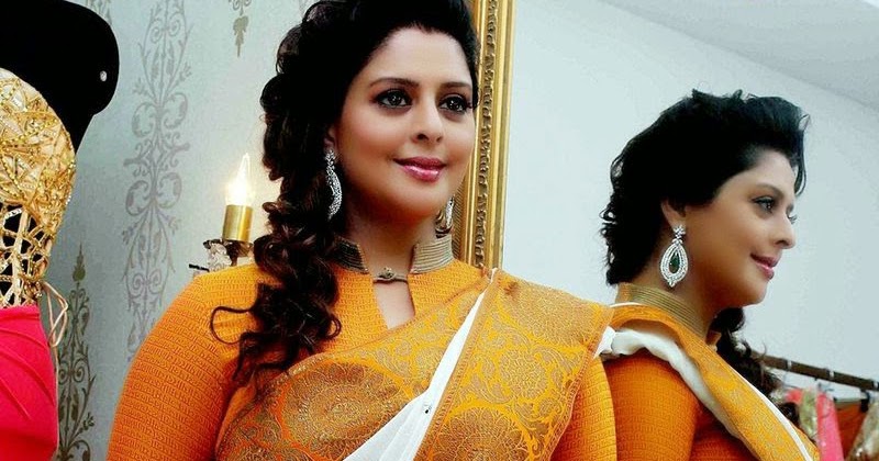 Actress Nagma Latest Hot Photos In Saree Side View Blouse and Navel ...