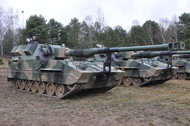 Poderío Militar: Polonia compra obuses Krab de 155 mm