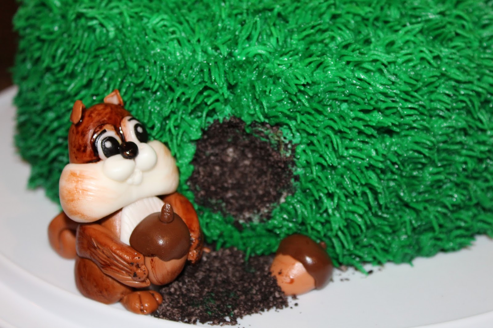 Cat's Cake Creations: Chipmunks Cake