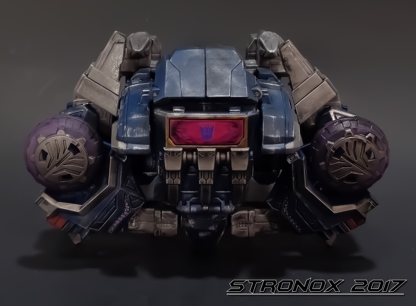 Stronox Custom Figures: Transformers: Soundwave