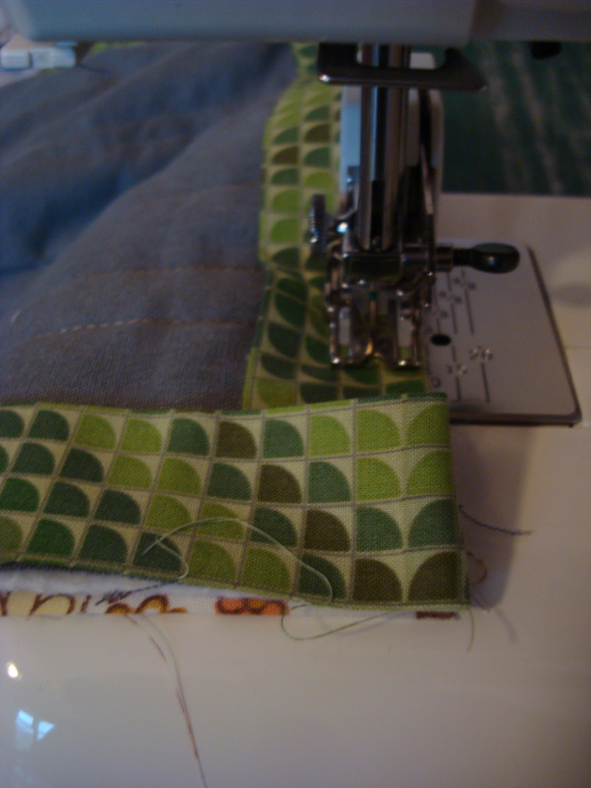 Beginners' Guide: Quilt Binding / CHARM ABOUT YOU