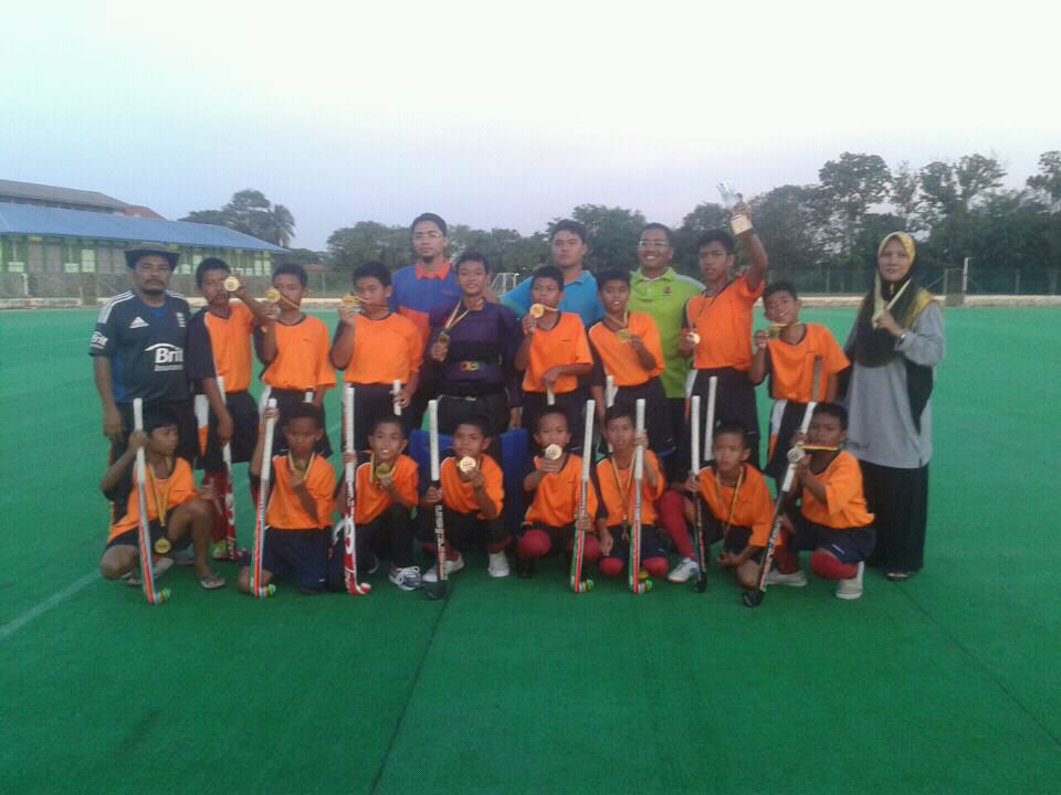 2013....kecemerlangan hoki SKDA bermula. ~ SEKOLAH KEBANGSAAN DATUK ...